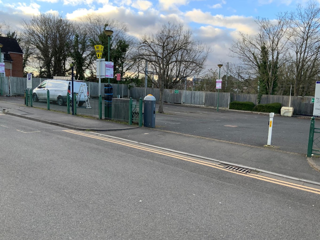 Ludlow Road Car Park | Maidenhead Station Parking - Green Parking